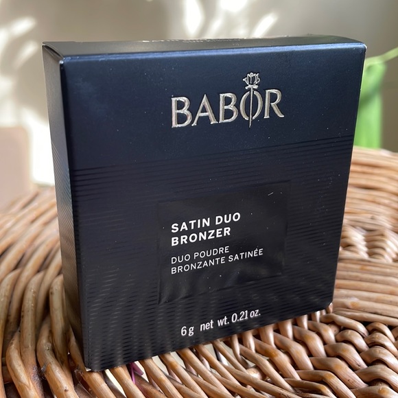 Babor | Makeup | Like New Babor Germany Satin Duo Bronzer | Poshmark